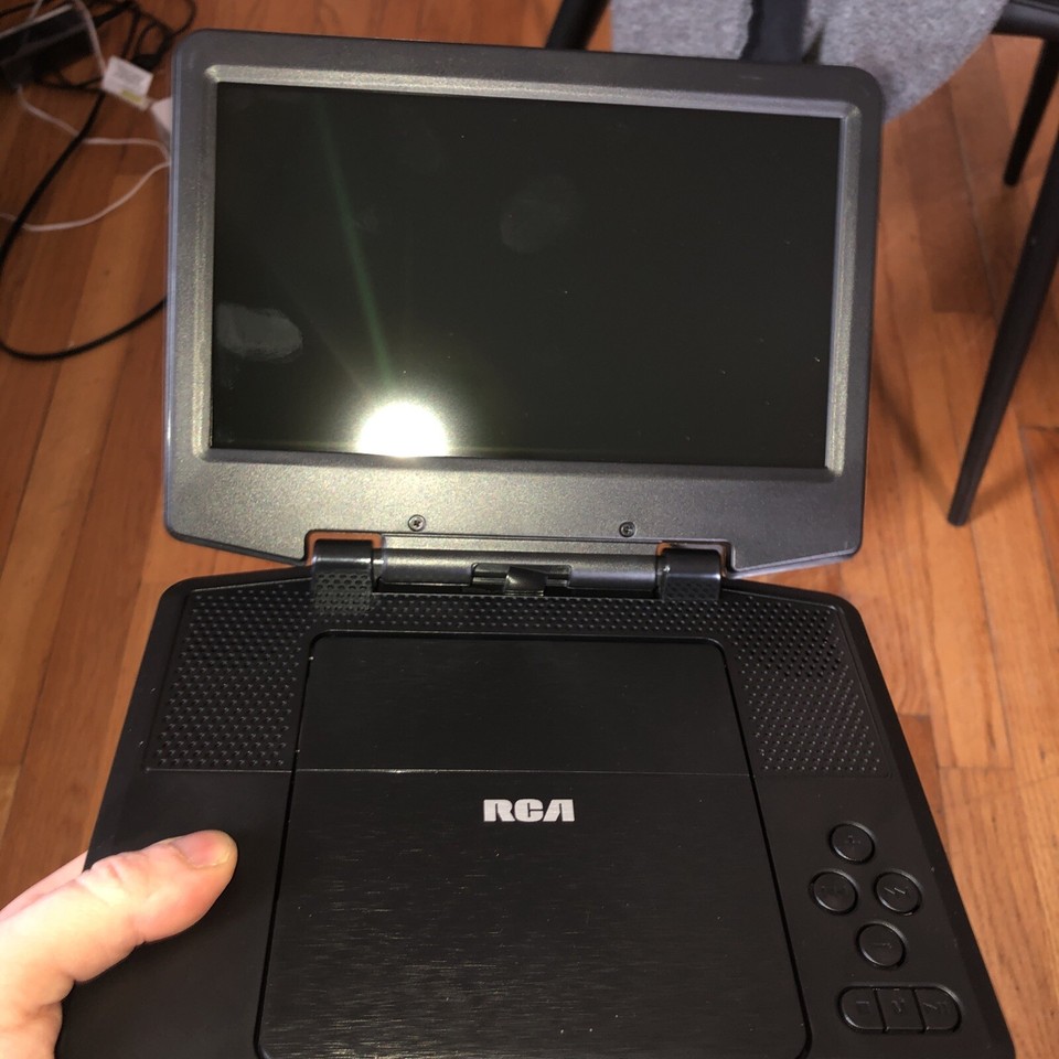 RCA 9" Portable DVD Player DRC98090 with Power Cord and Instruction ...