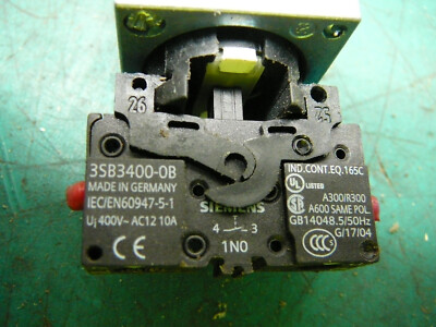 LOT OF 4 SIEMENS 3SB3400-0B CONTACT BLOCKS WITH BLACK BUTTON 400VAC 10A ...