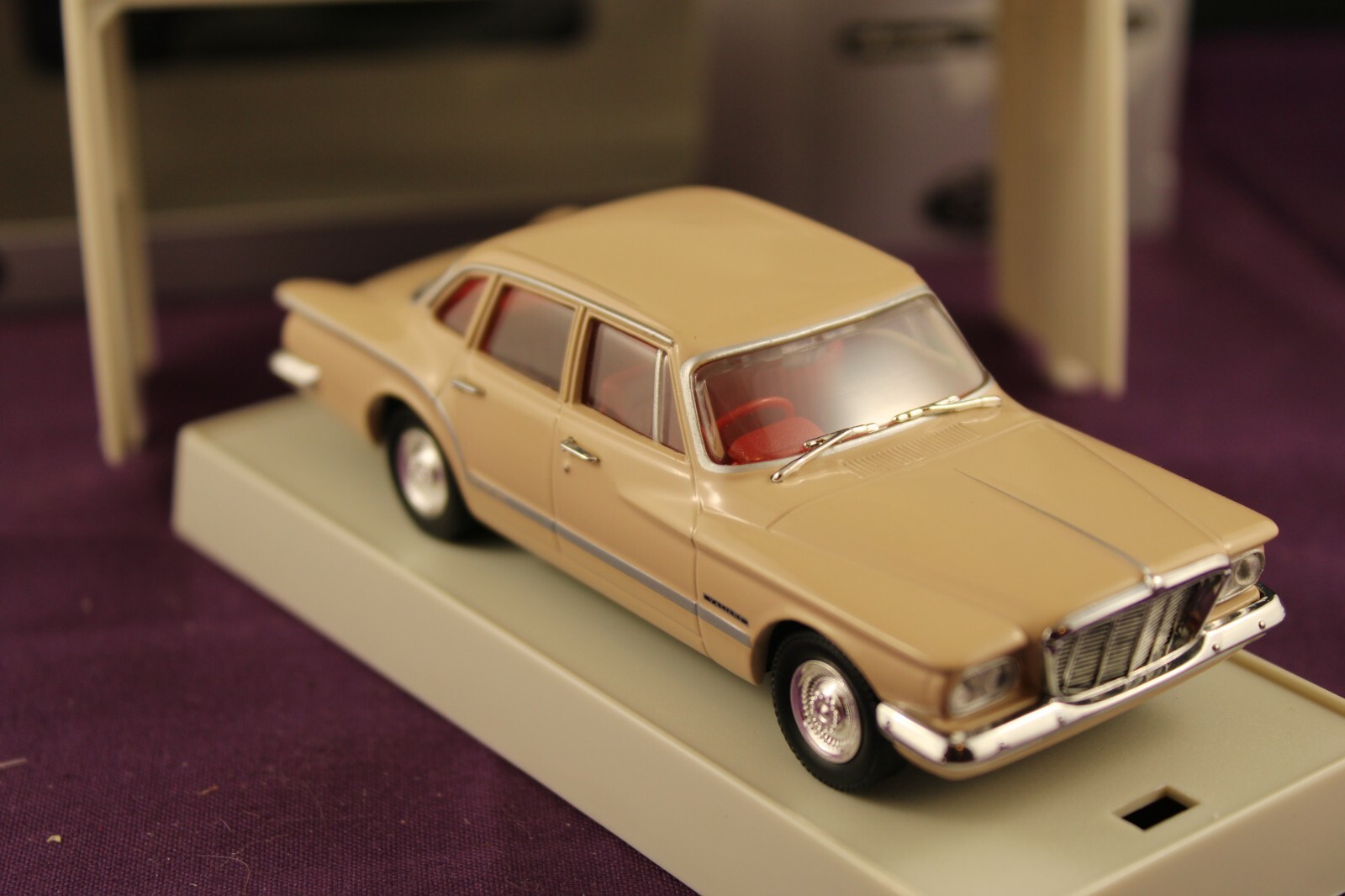 Trax 1:43 TR36B 1962 Chrysler S Series Valiant New Beige / Red Int | eBay