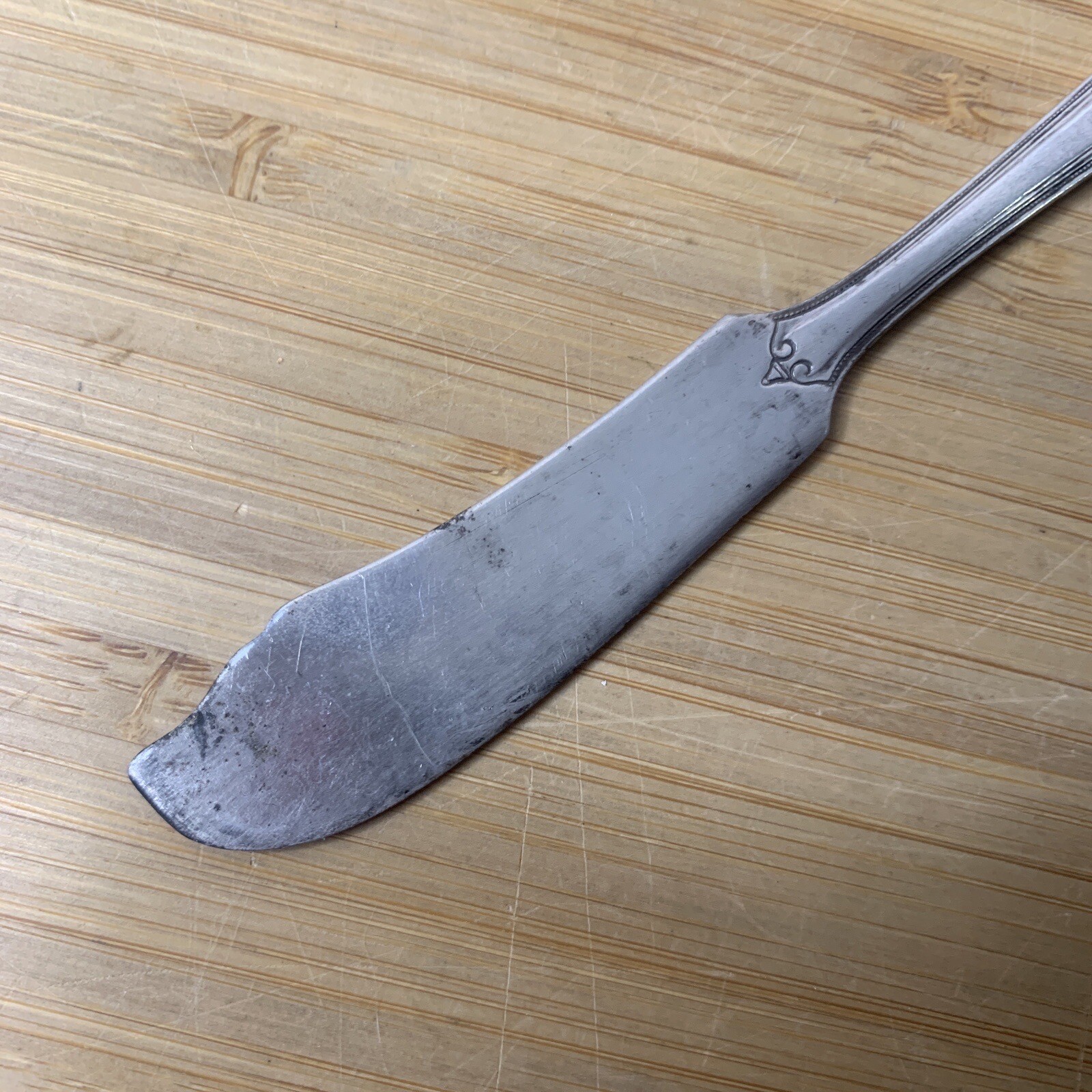 1835 R. Wallace Pat. 1926 Art Deco Knife Butter Spreader w/ Letter 'S ...