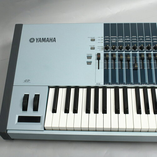 Yamaha MOTIF XS8 Music Workstation Synthesizer 76 Keys Digital Used ...