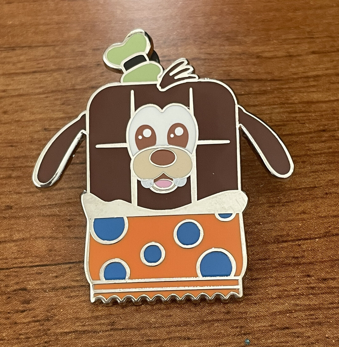 2022 Disney Parks Munchlings Mystery Pin Sweet Treats Goofy Chocolate ...
