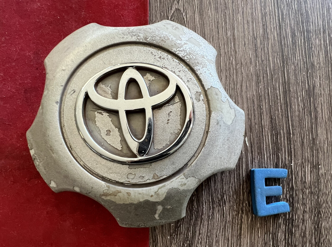 #E (1) 2001- 07 Toyota Highlander SILVER alloy wheel center cap | eBay