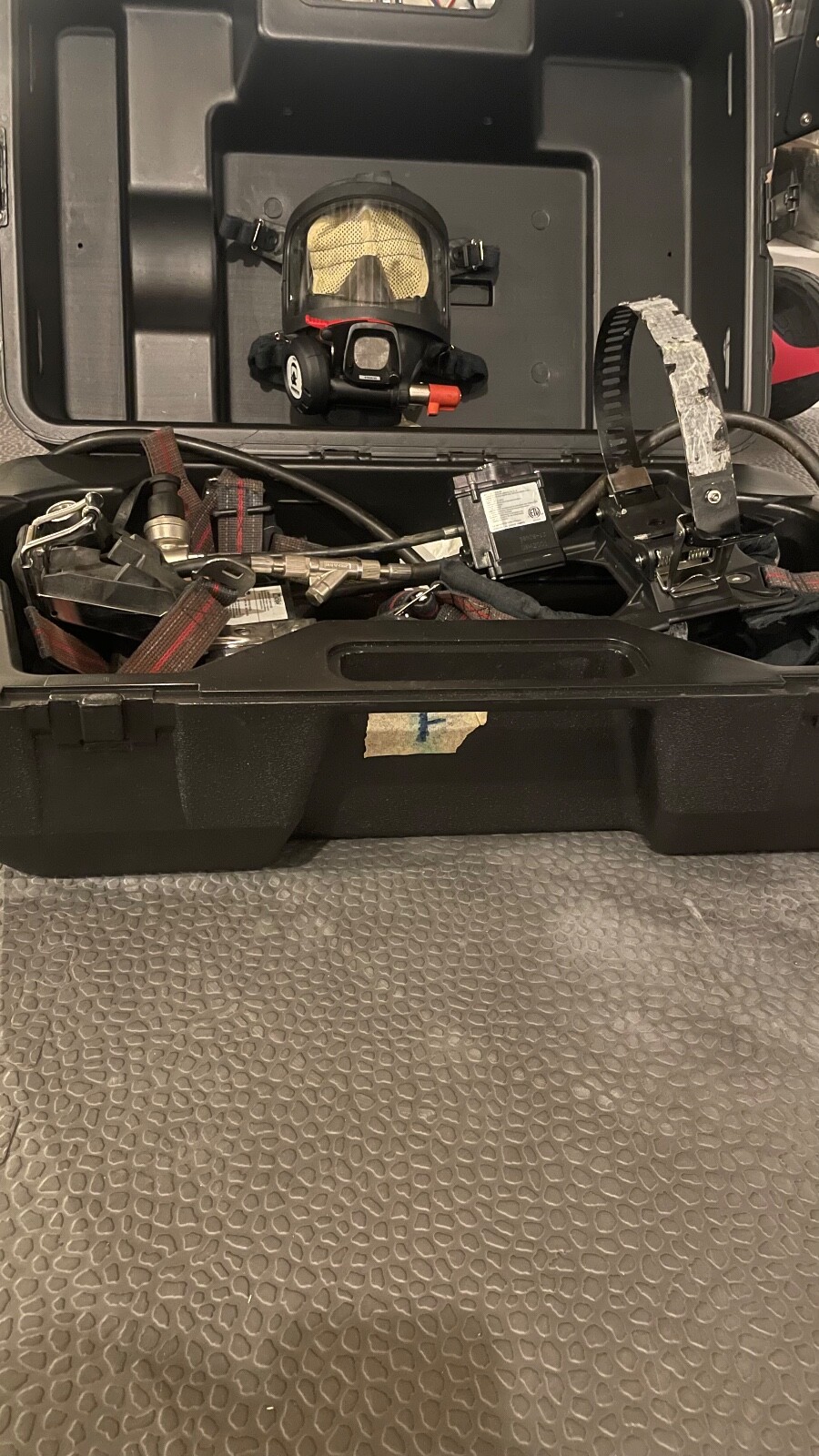 CBRN Interspiro S7 SCBA Set with original case + HUD oxygen device-NO ...