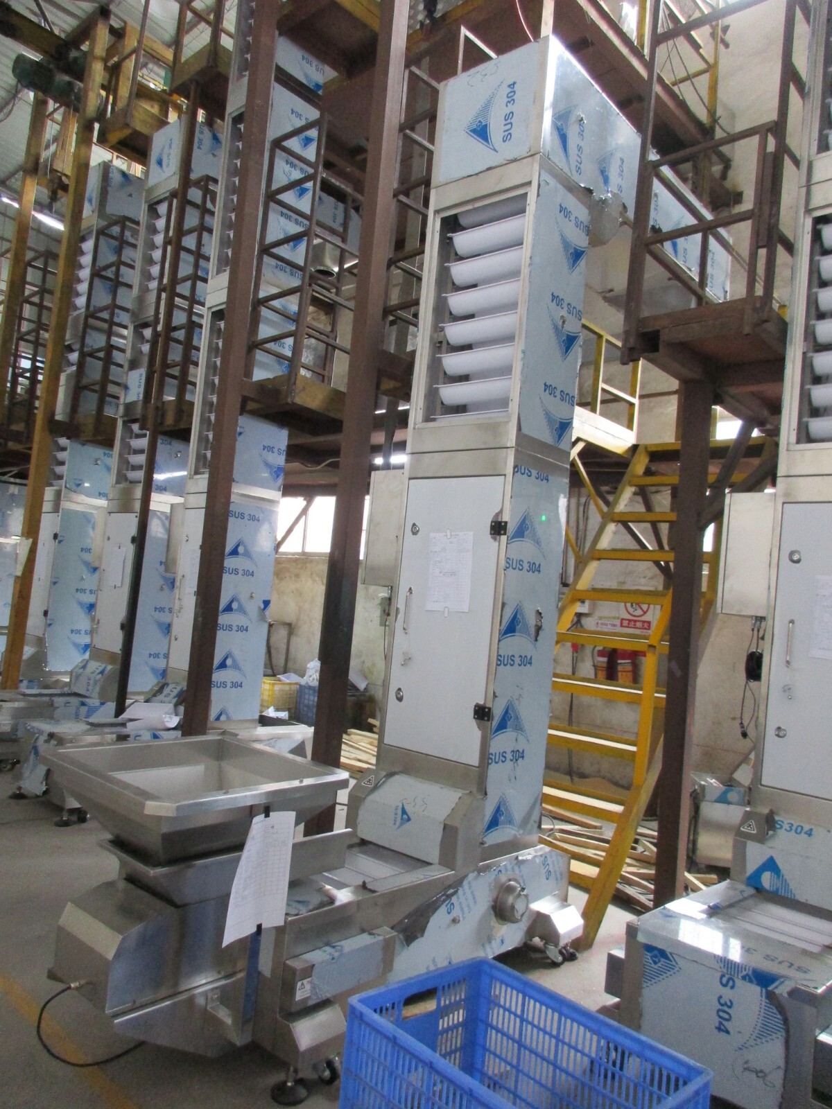 BUCKET ELEVATOR, Stainless Steel Food Grade, 2 Liter Buckets, Variable ...