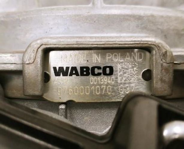 Damaged Wabco 7-Port Tractor ABS Valve - P/N 9760001070 | eBay