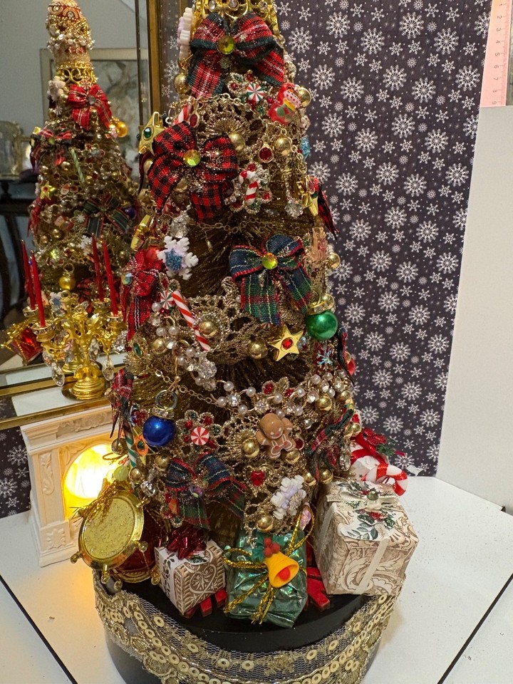 OOAK Handcrafted Bountiful Dollhouse Miniature Christmas Tree 1:12 ...