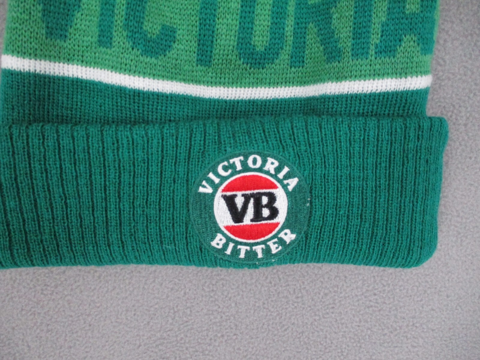 VB Victoria Bitter Beanie Mens Green Pom Pom Logo Spe… - Gem