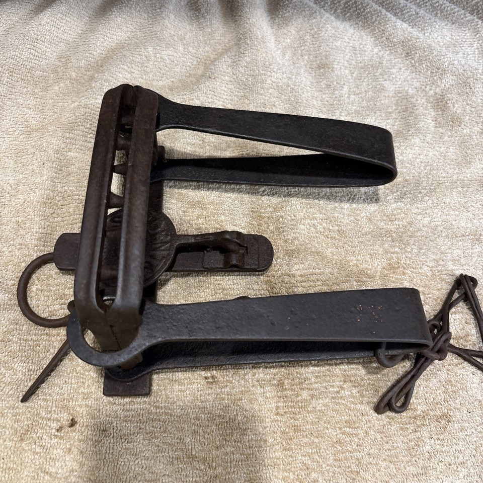 Vintage Sargent No 23 Square Jaw Dogless Long Spring Trap Trapping ...
