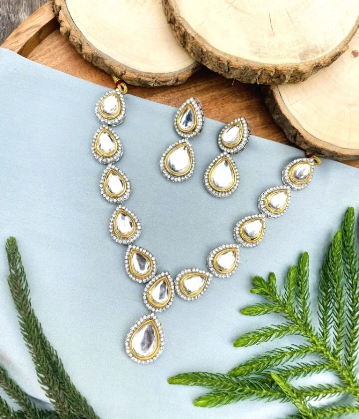 Gold Modern Jewelry Set