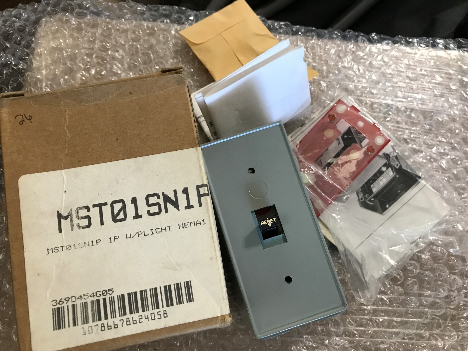 Eaton Cutler-Hammer MST01SN1P Manual Motor Starter 1HP with Pilot New ...