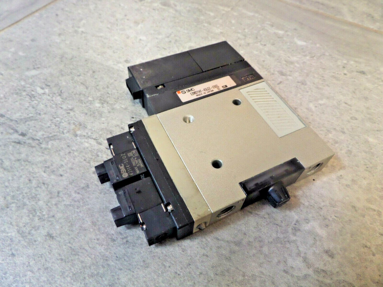 SMC Vacuum Ejector W/ Switch EZM071HF-K5LOZ-E55CL ZSE1-00-55CL-Q Used ...