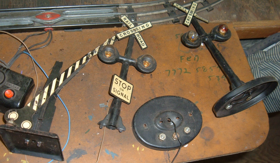Marx # 423 & OTHER SIGNALS FOR PARTS REPAIR & BOX | eBay
