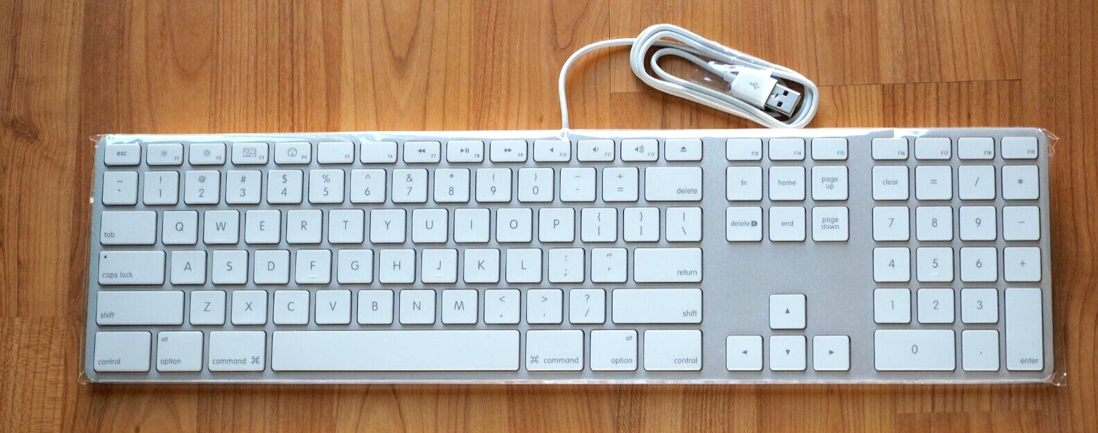 Buy Apple A1243 MB110LL/A Wired Keyboard online | eBay