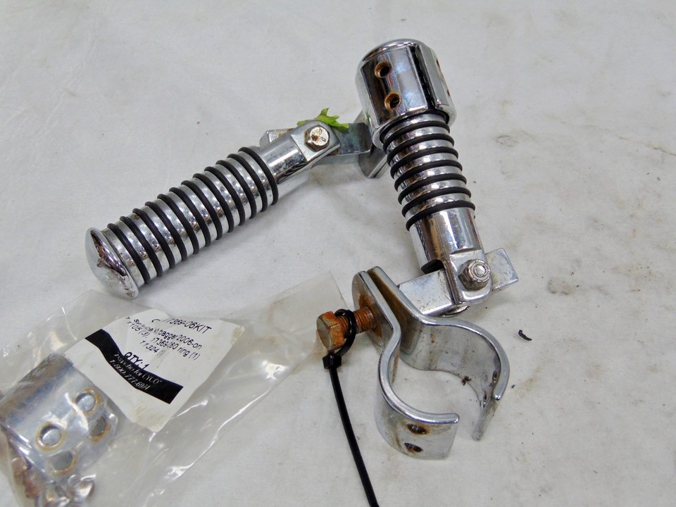 V-Twin O-Ring Highway Pegs Harley 3 Piece Engine Guard Clamps 27-1223 ...