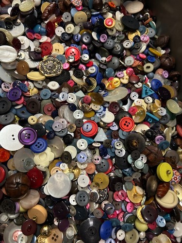 vintage buttons job lot - 1.9kg - plastic - shell - leather - metal ...