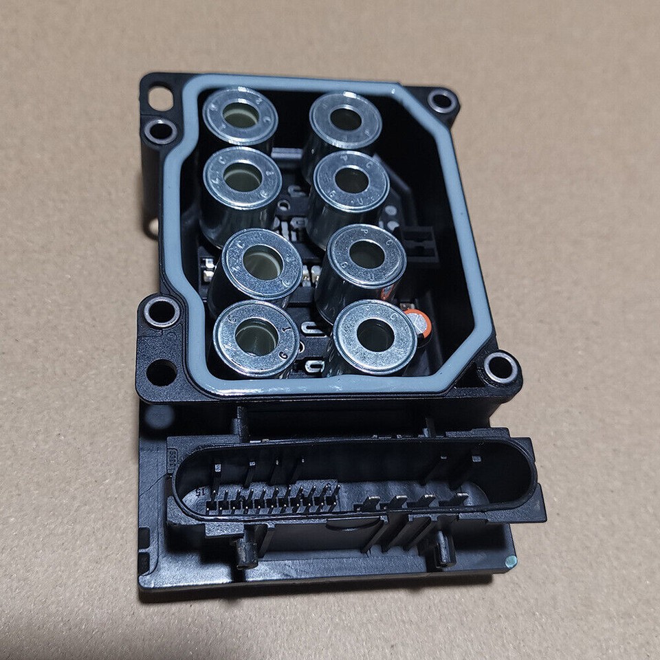 ABS Pump Control Module Anti Lock Brake 44050-06070 For Toyota Camry ...