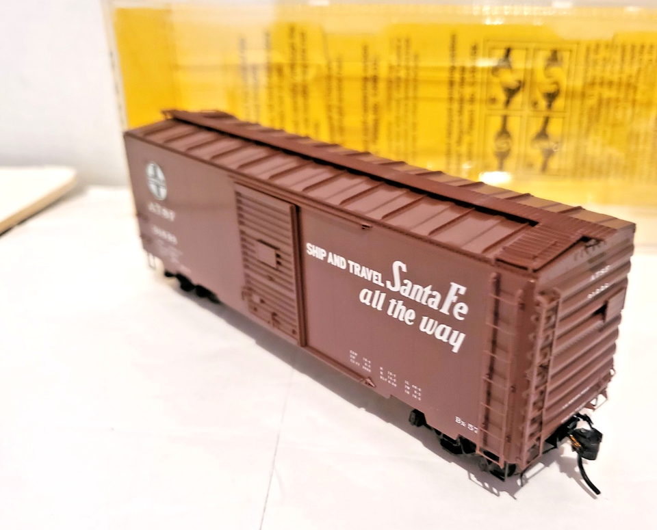 Kadee Ho Scale #4016 ATSF (Grand Canyon) #31698 - 40' Standard Boxcar ...