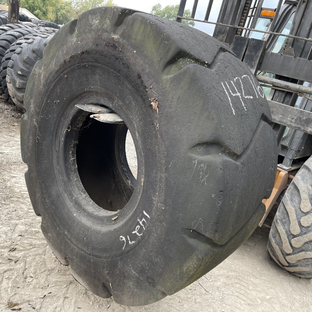 26.5X25 Goodyear OTR Tire L-5 L5 20-Ply Retread-Used 16/32 Has 2 ...