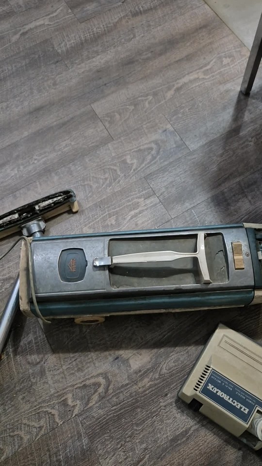 Vintage Electrolux Canister Vacuum 1205 Blue Automatic Control Hose ...