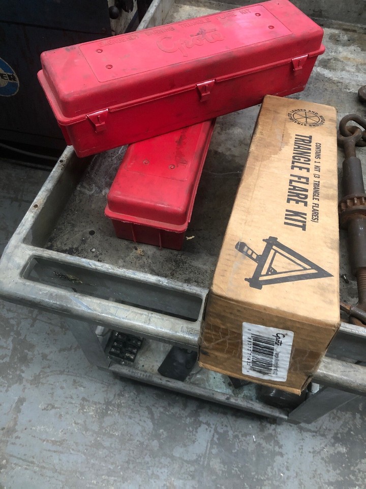 Triangle Warning Kit Three Triangles DOT Certified -Grote 71422 X3 Sets ...