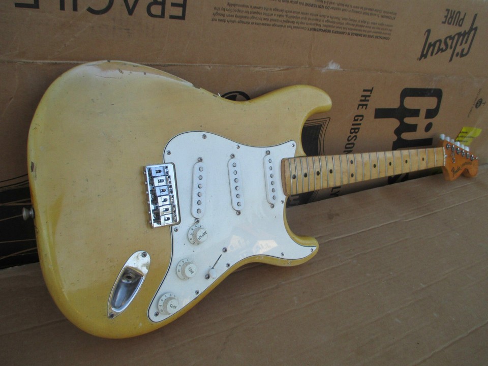 FENDER STRATOCASTER USA - REAL RELIC CLUB ROCKA | eBay.de
