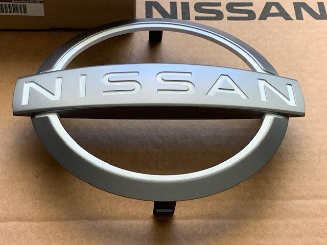 NEW OEM NISSAN PATHFINDER 2022-2024 Emblem Radiator Grille 62890-6TA0A ...