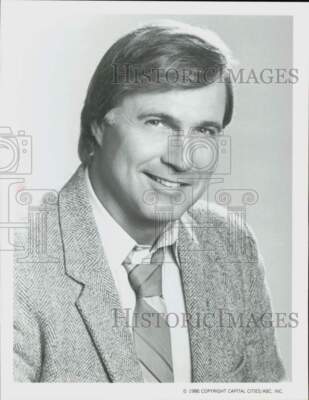 1986 Press Photo Gil Gerard as Sgt. Jake Rizzo in ABC's "Sidekicks ...