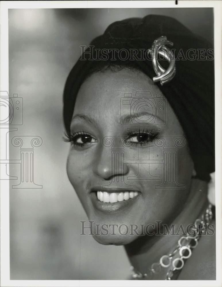 African American Actress Paula Kelly