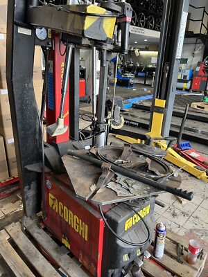 Corghi A205 Leverless Tyre Machine / Wheel Changer / Used 24” 2 Speed ...