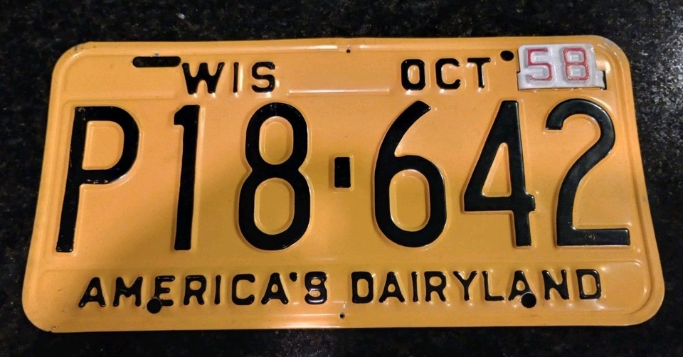 Vintage Wisconsin License Plate Set Front Back 1958 P18-642...NICE PAIR ...