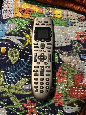 Logitech Harmony 650 Infrared All in One Remote Control Universal ...