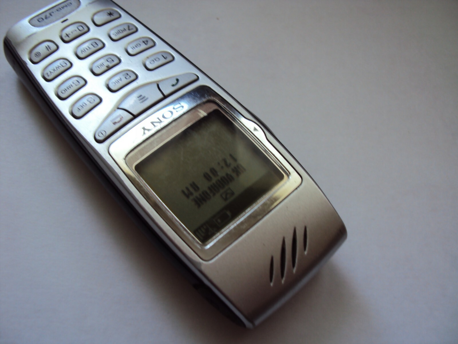 ORIGINAL SONY CMD J70 MADE IN FRANCE MOBILE PHONE LOCKED TO VODAFONE 2G ...