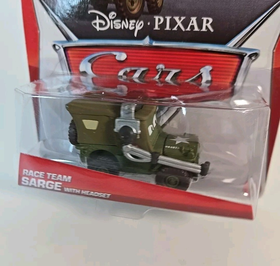 DISNEY PIXAR CARS 95 PIT CREW PIT CREW RACE TEAM SARGE WITH HEADSET #3/5 | eBay