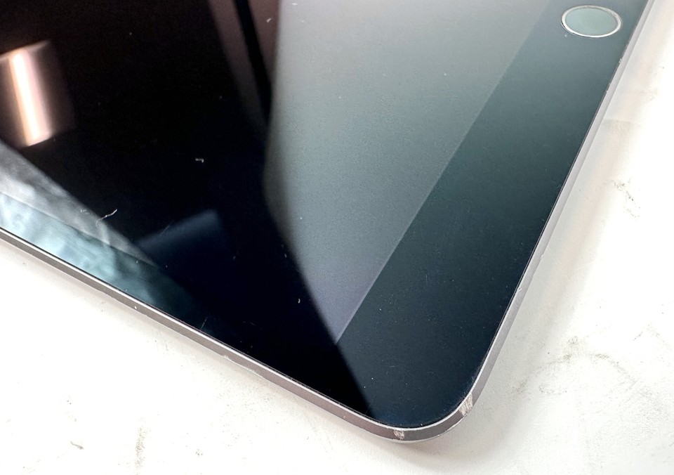 Apple iPad Air 3rd gen A2152 64GB Space Gray Wi-Fi ONLY Grade B | eBay