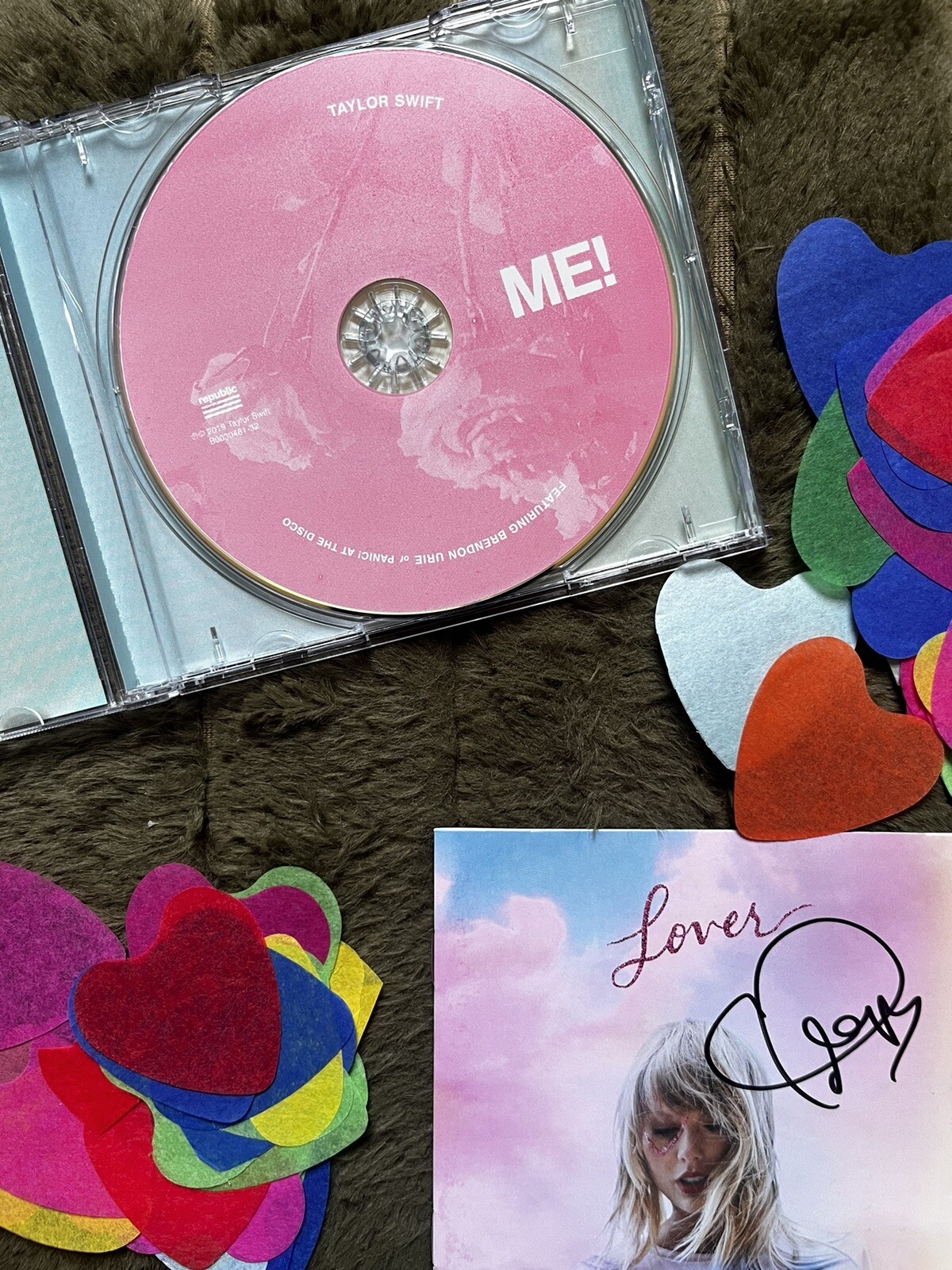 Taylor Swift Signed Lover CD Booklet With included ME! Single CD