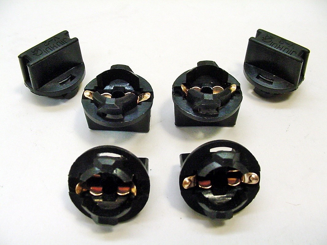 6 #555 Pinball Machine 1/2 Hole Twist In Light Bulb Socket 194 168 T10 ...