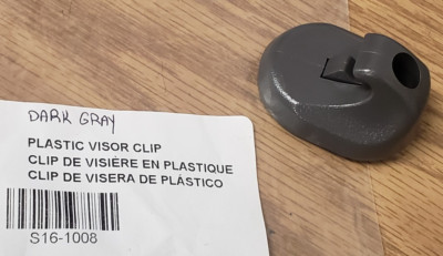~ NEW GENUINE PACCAR OEM KENWORTH / PETERBILT DARK GRAY SUNVISOR CLIP ...