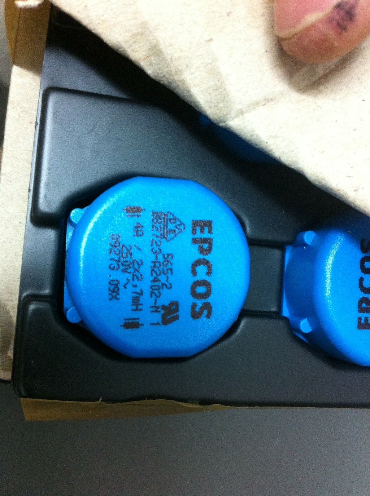 B82723A2402N001 - EPCOS - 2pcs - CMC 2.7MH 4A 2LN TH | eBay