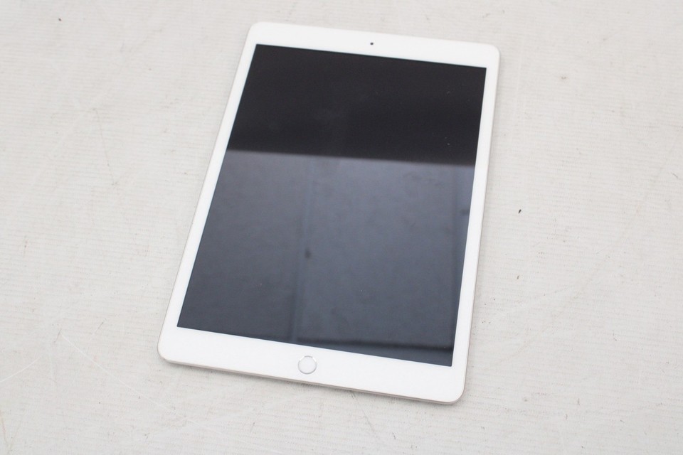 APPLE A2270 iPad 8th Gen 32GB Wi-Fi 10.2" Retina Display Tablet - M31 ...