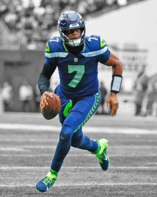 Seattle Seahawks GENO SMITH Glossy 8x10 Photo Spotlight Football Print ...