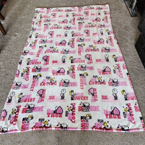 Peanuts Cartoon Throw Blanket 86 x 56 Inch White Valentine Polyester ...