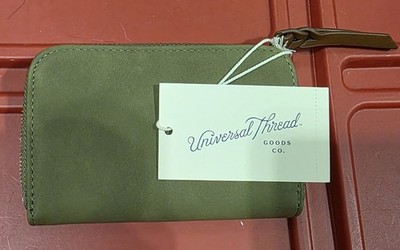 Universal Thread Goods Credit Card Wallet Zip Close Olive Grn Synthetic ...