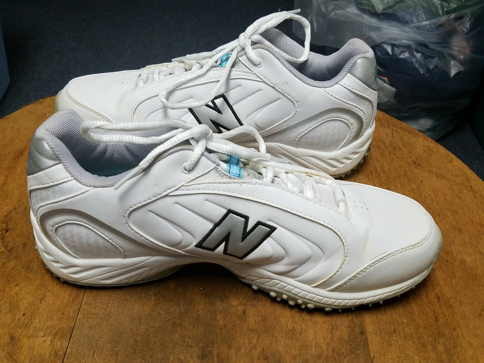 New Balance 605 White Hiking Shoes Sneakers WF605LW Women's Size 10D | eBay