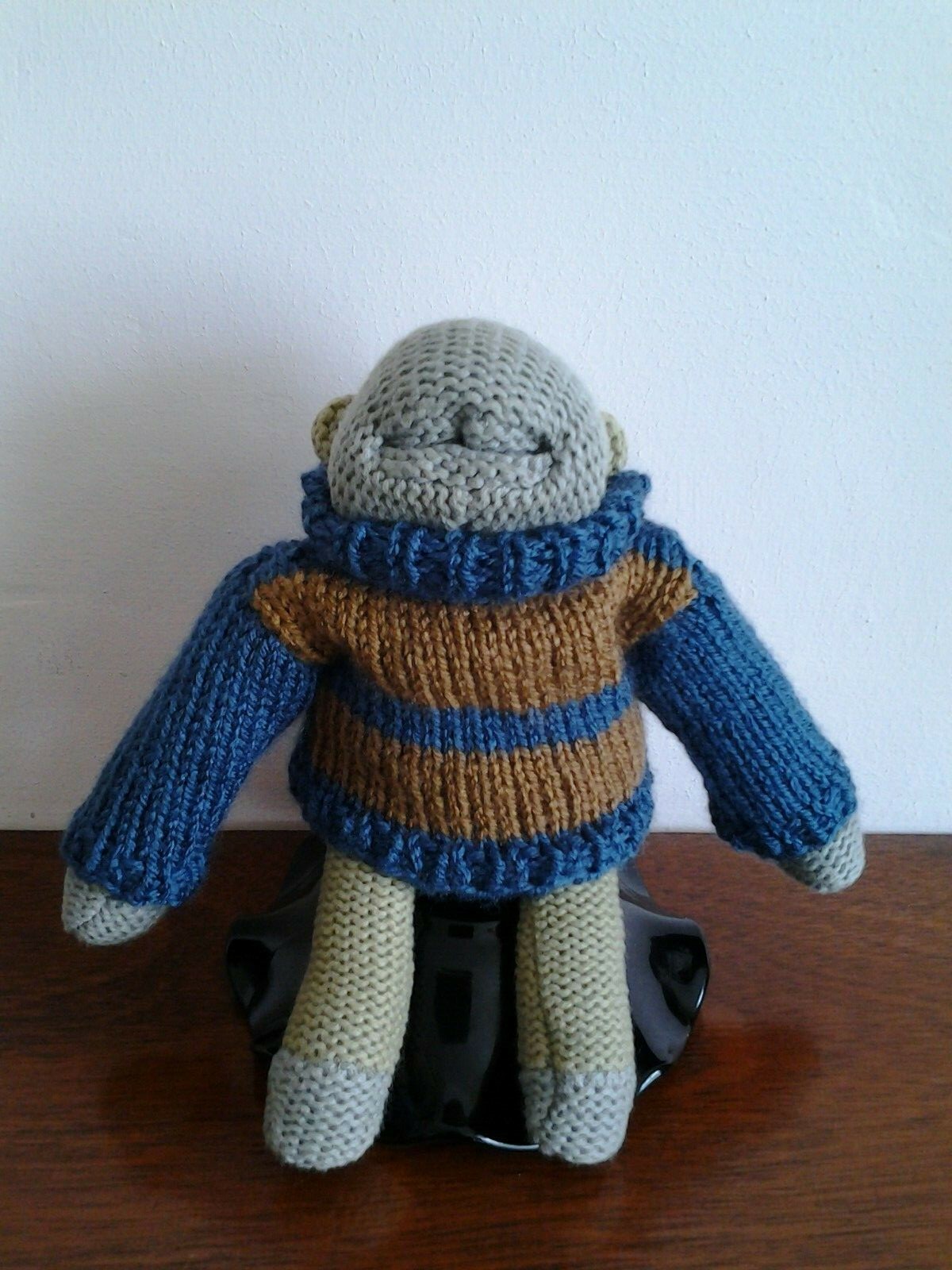 HAND KNITTED PG TIPS MONKEY/CHIMP CHUNKY JUMPER, HAT BOOTS. | eBay