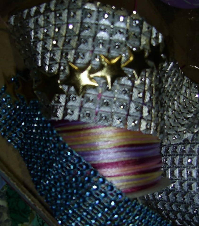 DIY Jewel Ribbon Mirrors DIamond Pyramids some adhesive. Fabric Gifts ...