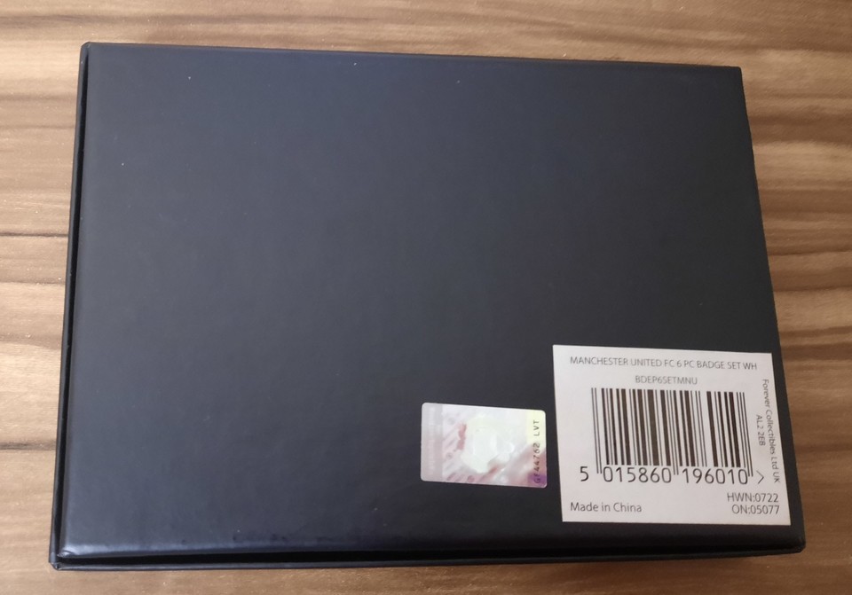 Manchester United FC Official 6 Piece Badge Set MUFC Gift | eBay UK