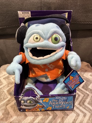 RARE NEW 2005 VIVID ENT. SINGING DJ FROG THE ANNOYING THING PLUSH ...