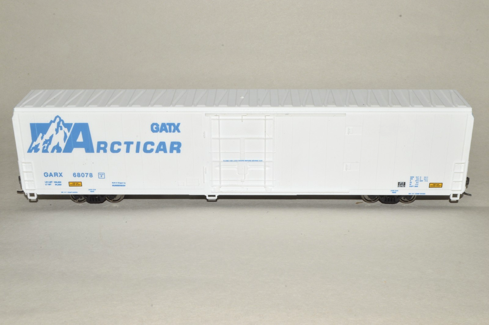HO scale Walthers GATX Arcticar 70' cryogenic reefer car train MW KD's ...