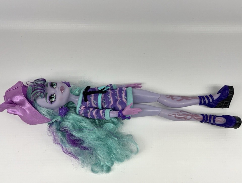 Monster High Twyla Boogeyman Mattel 2021 Creepover Party Fashion Doll ...